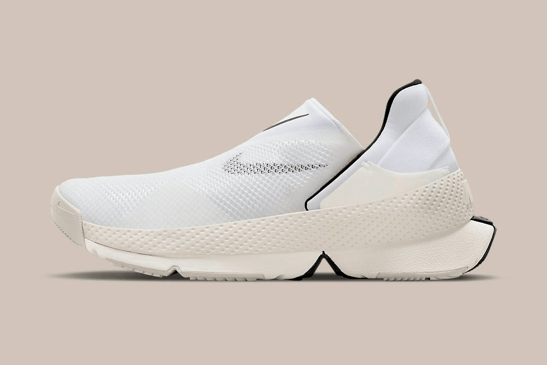 La Nike Go FlyEase nous offre une nouvelle version "White Sail ...